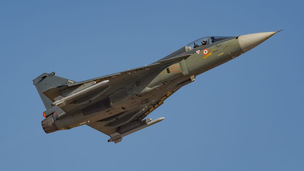 Govt To Manufacture 83 New Improved LCA Tejas Aircraft | DDE