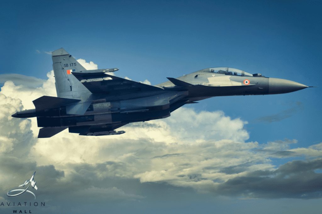 20 Stunning and Incredible pictures of Sukhoi 30 MKI Fighter Jet | DDE