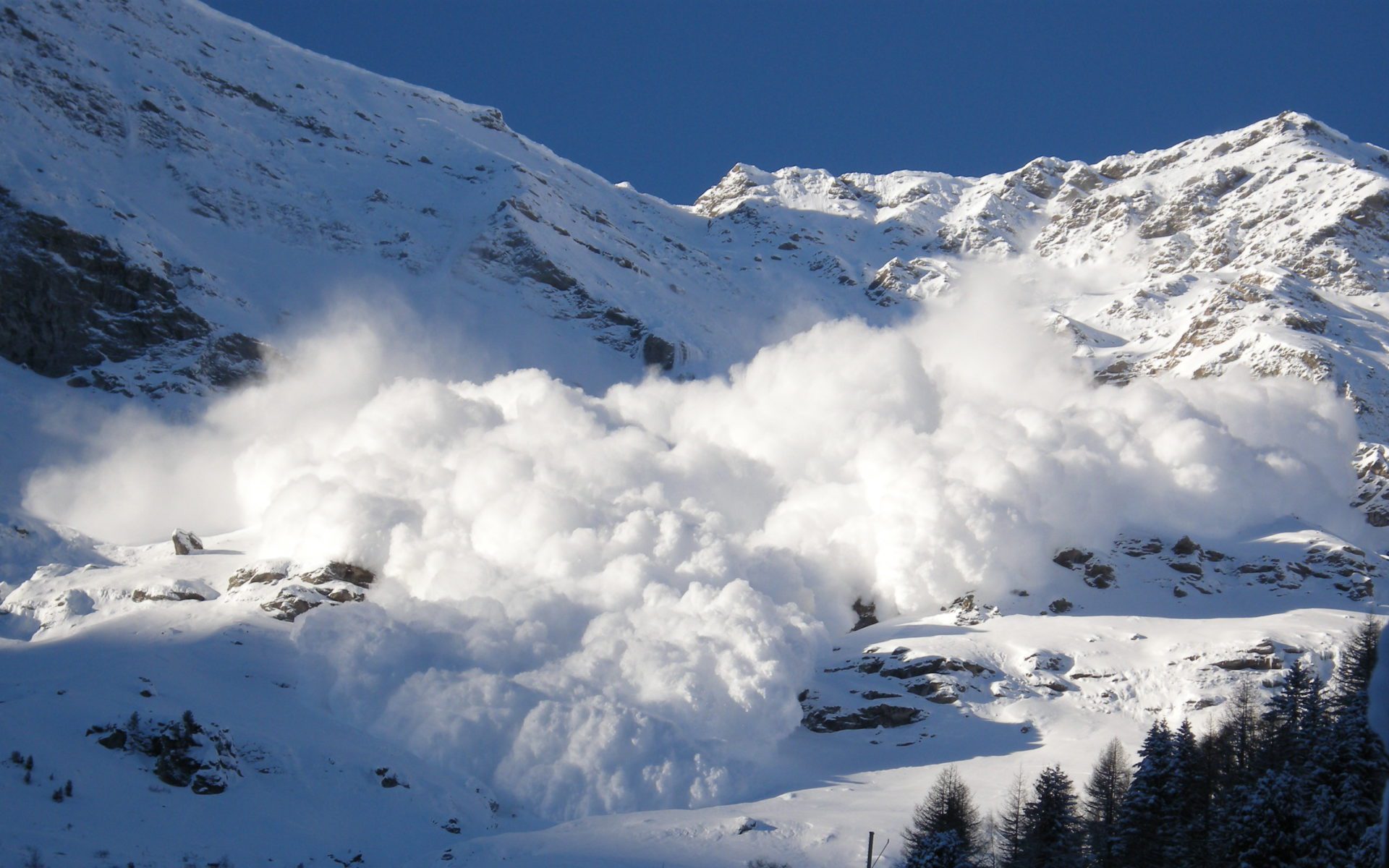 7 Indian Army Soldiers Struck By Avalanche In Arunachal Pradesh,